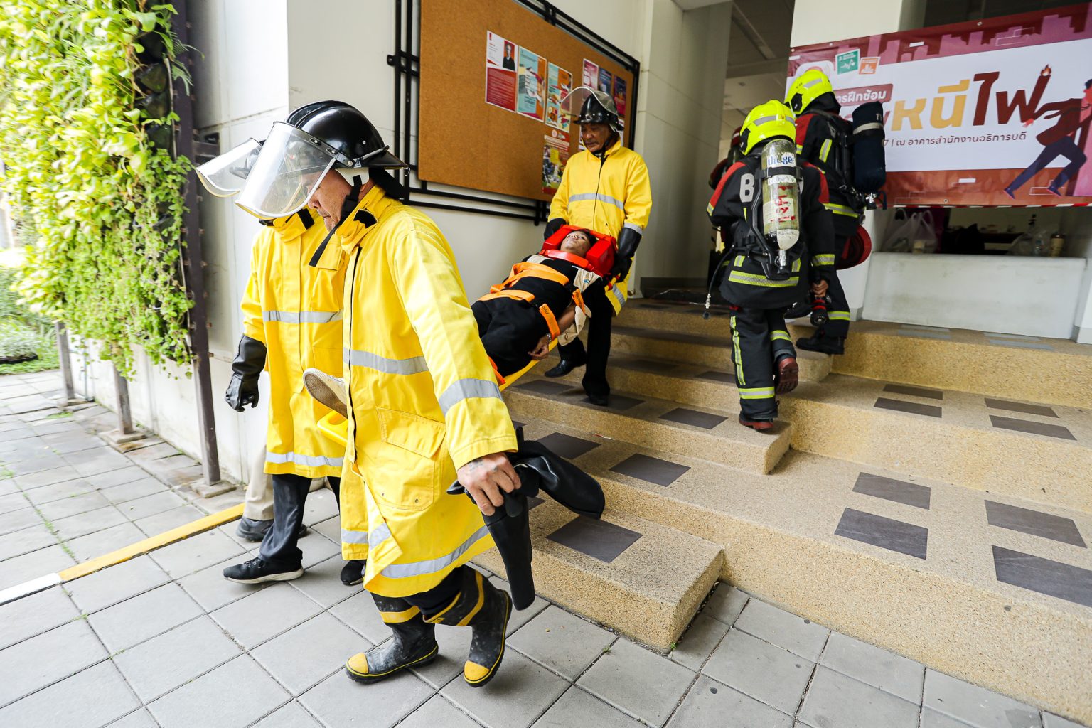 EESH in Collaboration with the KMUTT President's Office Building ...